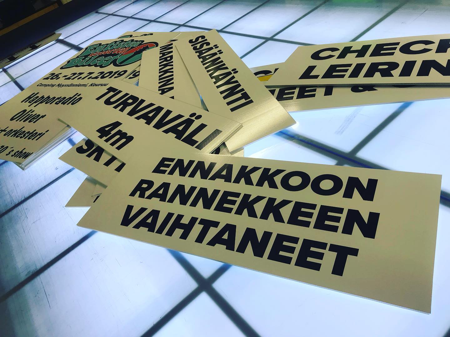 Kyltit ja opasteet - Painotalo Tarrapaita